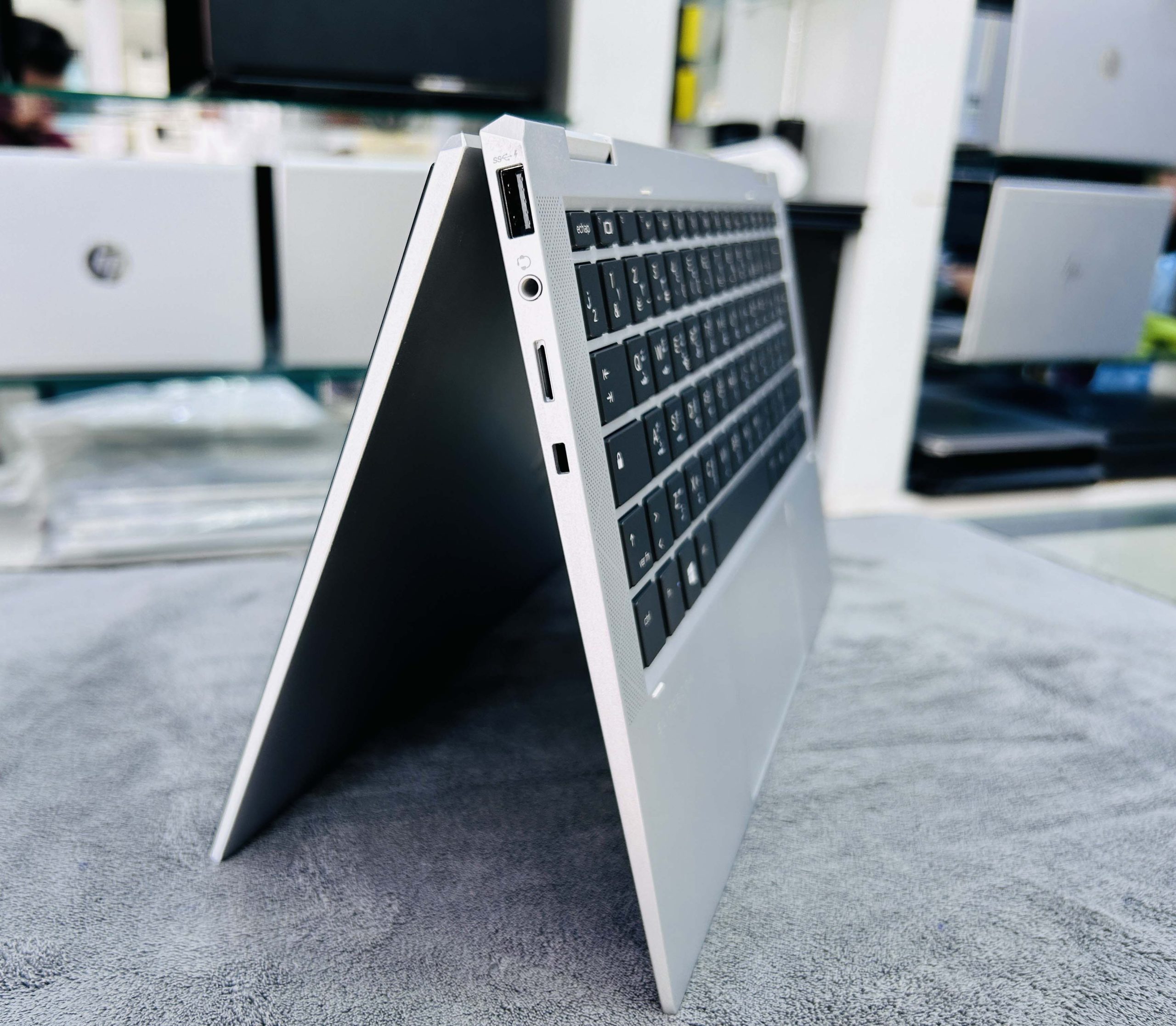 HP EliteBook x360 1030 G8 – 2 in 1 / i5-11th Gen/16 GB/512 GB/13.3″ FHD ...